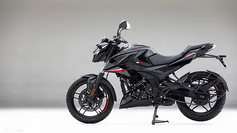 Bajaj Pulsar N250 Left Side View Image - BikeWale