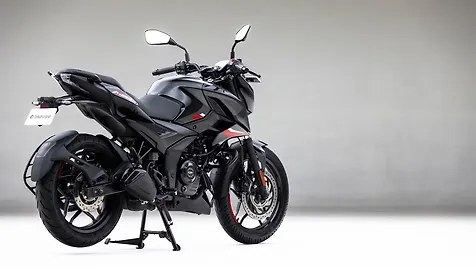 Bajaj Pulsar N250 Right Rear Three Quarter Image - BikeWale