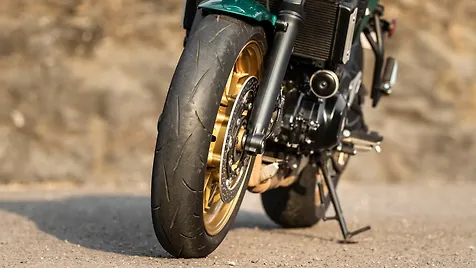 Kawasaki Z650RS Front Tyre Image - BikeWale