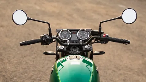 Kawasaki Z650RS Handle Bar Image - BikeWale