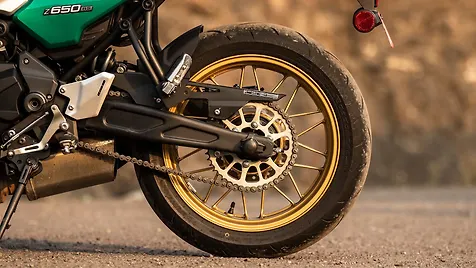 Kawasaki Z650RS Rear Alloy Wheel Image - BikeWale