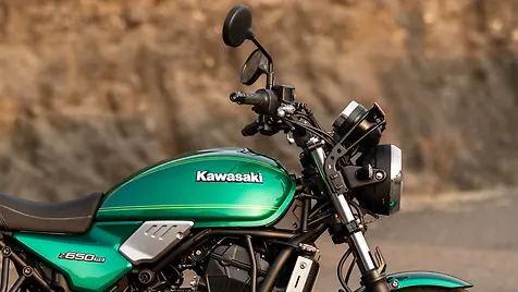 Kawasaki Z650RS Side Fairing Image - BikeWale