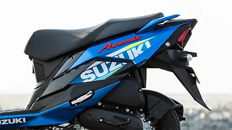 Suzuki Avenis 125 Left Side Body Panel Image - BikeWale