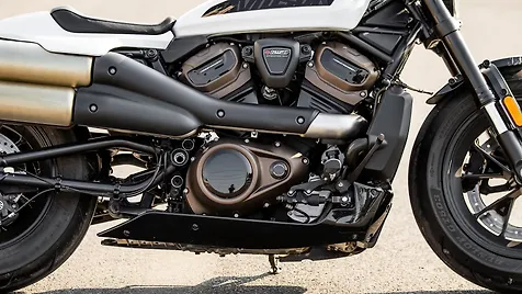 Harley-Davidson Sportster S Engine Crash Guard Image - BikeWale