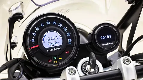 Royal Enfield Super Meteor 650 Trip Meter Image - BikeWale