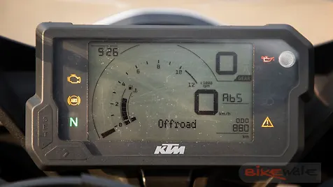 KTM RC 200 TFT / Instrument Cluster Image - BikeWale