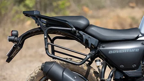 Yezdi Adventure Rear Fender Image - BikeWale