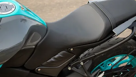 Yamaha MT 15 V2 Rider Seat Image - BikeWale