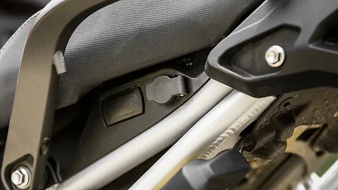 Triumph Tiger 1200 Seat Remove/Fix Lock Image - BikeWale