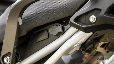 Triumph Tiger 1200 12V Power Socket Image - BikeWale