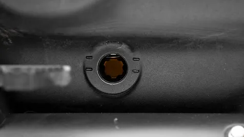 Royal Enfield Hunter 350 Engine Oil Level Indicator Image - BikeWale