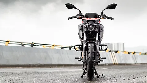 Bajaj Pulsar N160 Front View Image - BikeWale