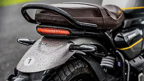 TVS Ronin Rear Mudguard Image - BikeWale