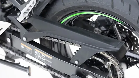 Kawasaki Ninja 400 Chain Cover Image - BikeWale