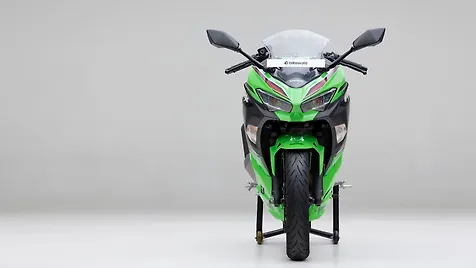 Kawasaki Ninja 400 Front View Image - BikeWale