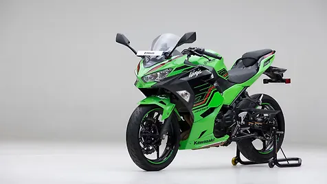 Kawasaki Ninja 400 Left Front Three Quarter Image - BikeWale