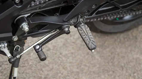 KTM RC 390 Gear Shift Lever Image - BikeWale