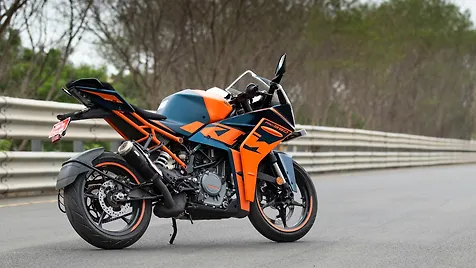 KTM RC 390 Right Rear Three Quarter Image - BikeWale