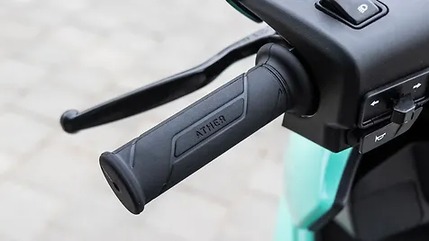 Ather 450X Gen 3 Bar End Weight Image - BikeWale