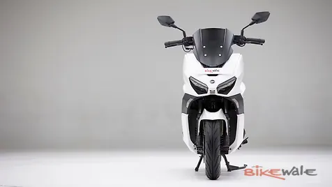 Keeway Vieste 300 Front View Image - BikeWale