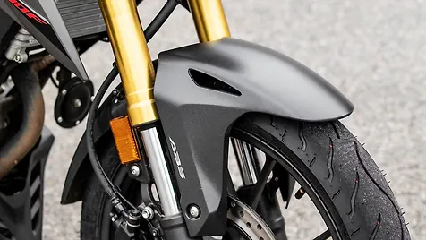 Honda CB300F Front Mudguard Image - BikeWale