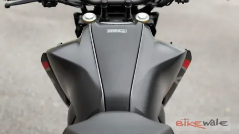 Honda CB300F Fuel Tank Image - BikeWale