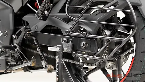 Bajaj Pulsar N160 Chain Cover Image - BikeWale