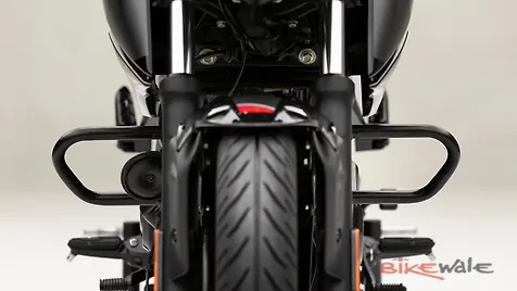 Bajaj Pulsar N160 Engine Crash Guard Image - BikeWale