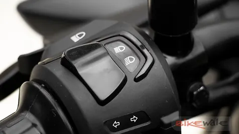 Bajaj Pulsar N160 Multifunction Switchgear Right Image - BikeWale