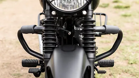 Bajaj CT 125X Front Leg Guard Image - BikeWale