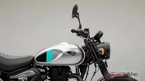 Royal Enfield Hunter 350 Fuel Tank Image - BikeWale