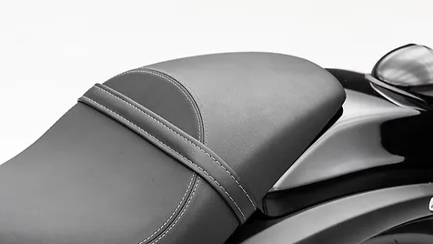 Keeway V302C Pillion Seat Image - BikeWale