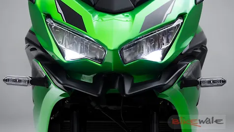 Kawasaki Versys 650 Auxiliary Headlight Switch Image - BikeWale