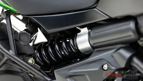 Kawasaki Versys 650 Mono Shock Absorber Image - BikeWale