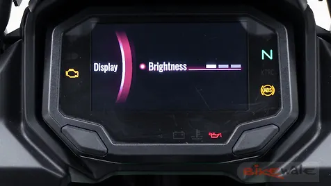 Kawasaki Versys 650 TFT / Instrument Cluster Image - BikeWale