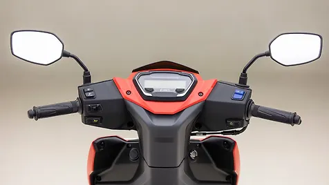 Hero Xoom Handlebar Image - BikeWale