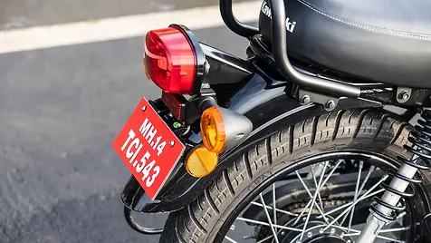 Kawasaki W175 Rear Reflex Reflector Image - BikeWale