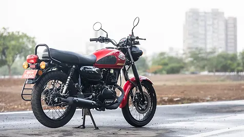 Kawasaki W175 Right Rear Three Quarter Image - BikeWale