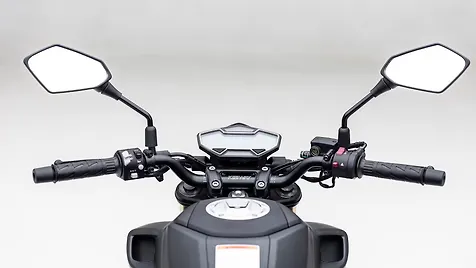 Keeway K300 N Handle Bar Image - BikeWale