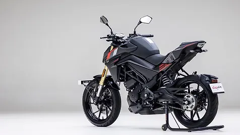 Keeway K300 N Left Rear Three Quarter Image - BikeWale