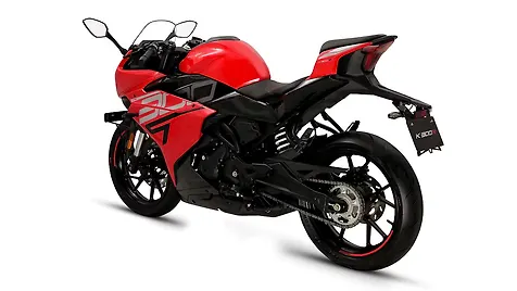 Keeway K300 R Left Rear Three Quarter Image - BikeWale