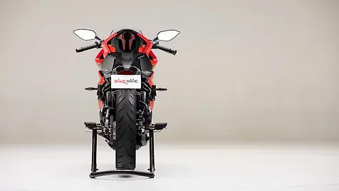 Keeway K300 R Rear View Image - BikeWale