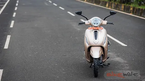 Bajaj Chetak Front View Image - BikeWale
