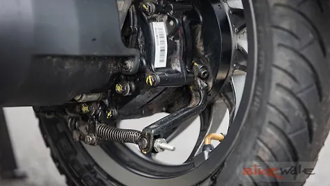 Bajaj Chetak Rear Tyre Image - BikeWale