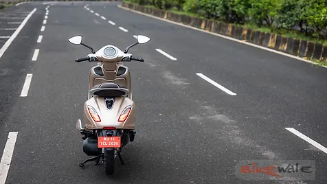 Bajaj Chetak Rear View Image - BikeWale