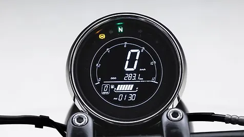 Jawa 42 Bobber Speedometer Image - BikeWale