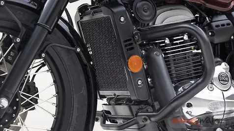Jawa 42 Bobber Radiator Image - BikeWale