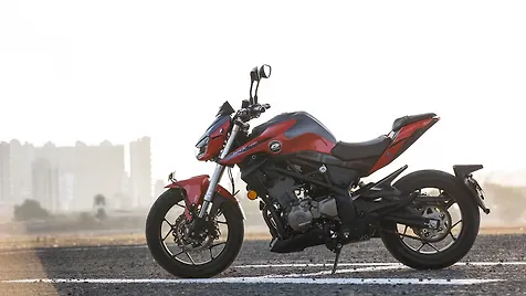 QJ Motor SRK 400 Left Side View Image - BikeWale