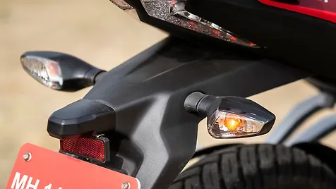 Bajaj Pulsar P150 Rear Turn Indicators Image - BikeWale