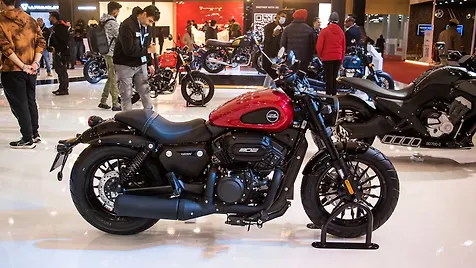 Ampere Magnus EX Right Side View Image - BikeWale